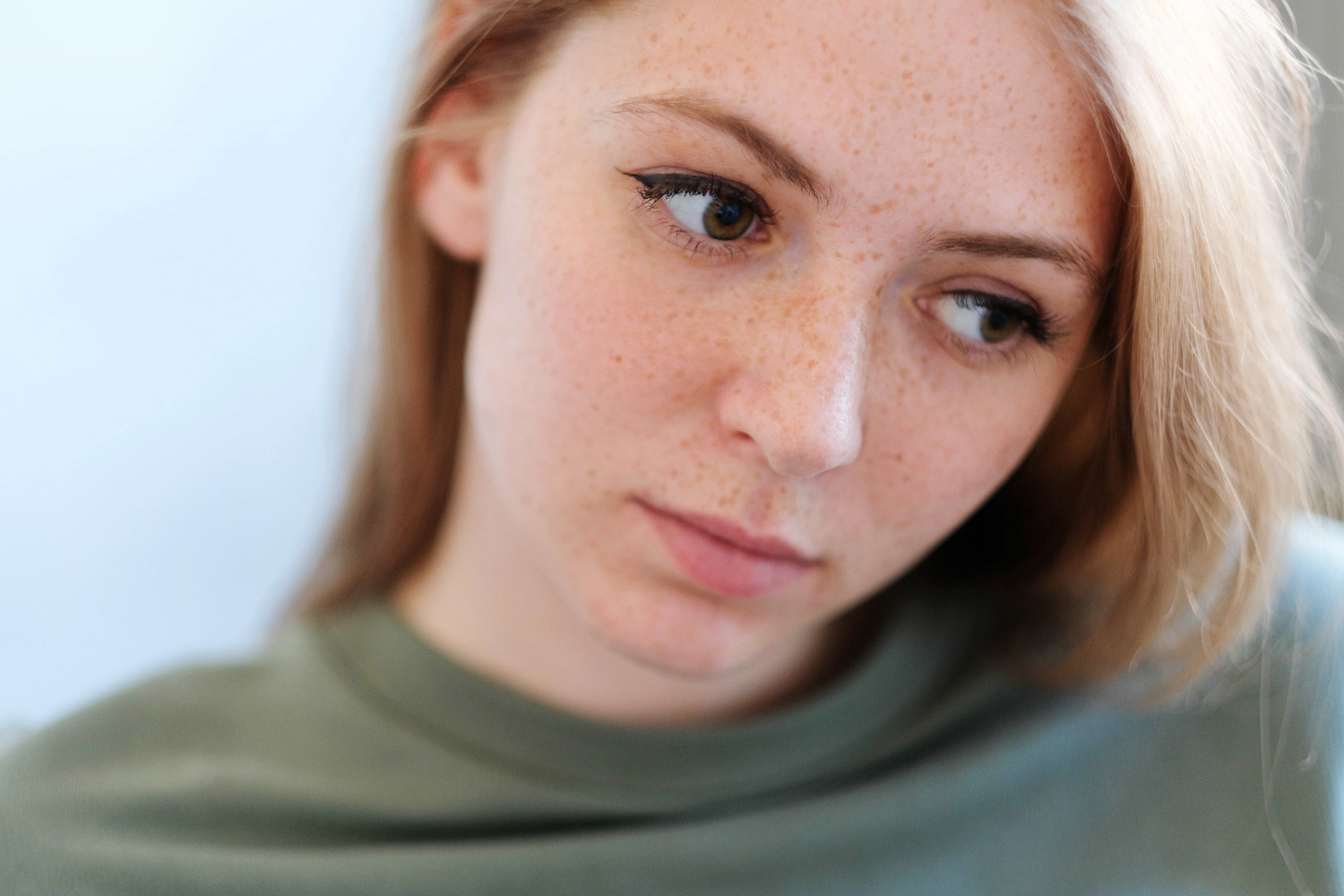 How to minimize the look of acne scars on your face?